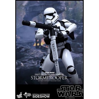 Hot Toys First Order Heavy Gunner Stormtrooper Sixth Scale Figure | D&R