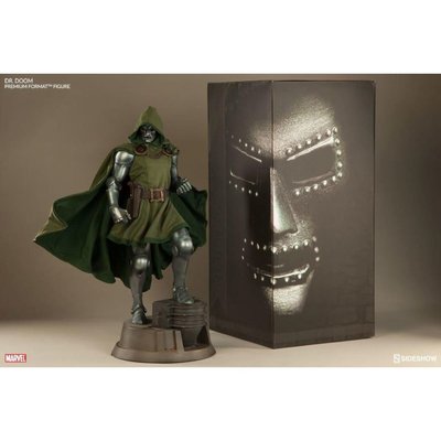 Sideshow Collectibles Dr. Doom Exclusive Premium Format Figure | D&R
