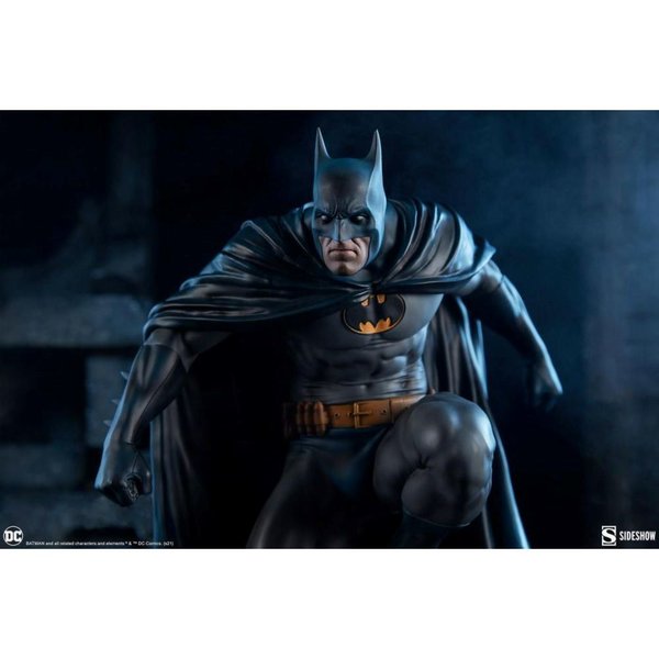 Sideshow Collectibles Batman Premium Format Figure | D&R